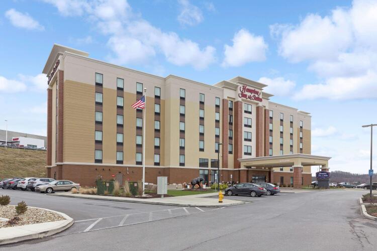 Hampton Inn & Suites Morgantown / University Town Centre - Morgantown, WV
