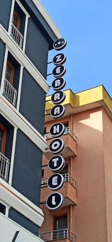 Zebra Otel Buca - Buca