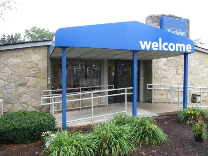 Travelodge By Wyndham Lansing - Lansing, MI