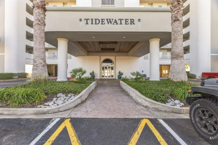 Stunning Oceanfront Condo With Resort Amenities 3 Bedroom Condo By Redawning - 