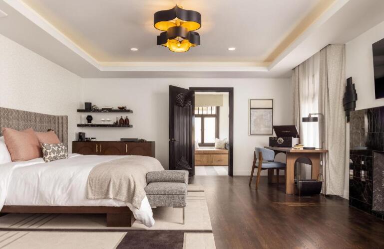 Orli La Jolla - San Diego, CA