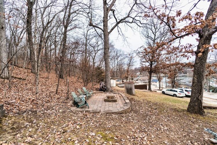 B.r. Guest House - Camdenton, MO
