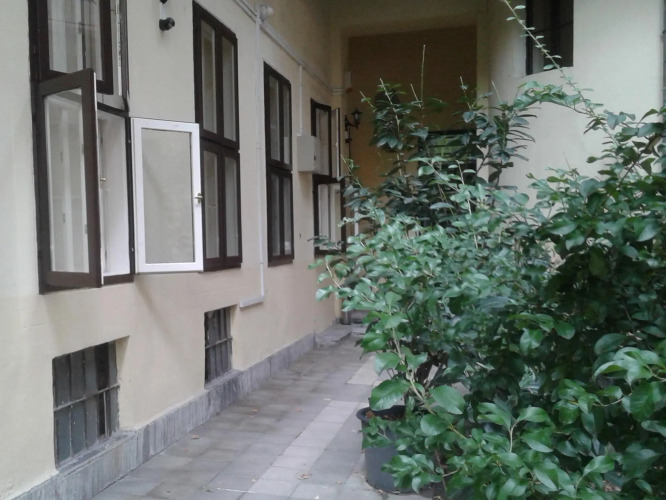 Amber Gardenview Studios - 