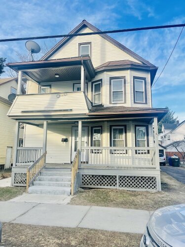 Newly Renovated 2 Floor Getaway - Ludlow, MA