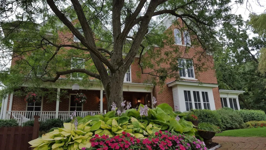 Round Barn Farm B & B Event Center - Red Wing, MN