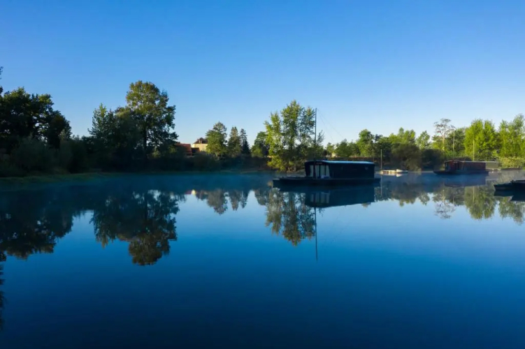 Le Village Toue Des Demoiselles - Slowmoov - Digoin
