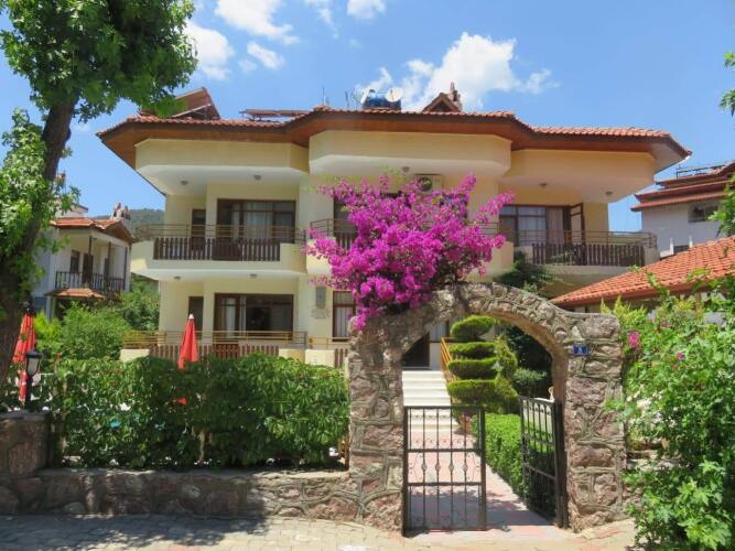 Ustun Apart - İçmeler