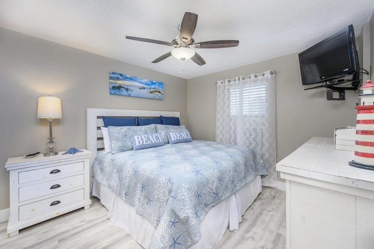 Pelican Beach Resort 308 - Destin, FL