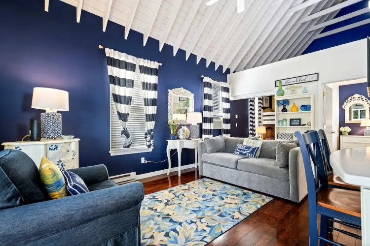 Captains Cottage Sleeps 6! - Ogunquit, ME