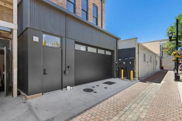 New! Modern Scandinavian Loft In Old Town Square - Wellington, CO