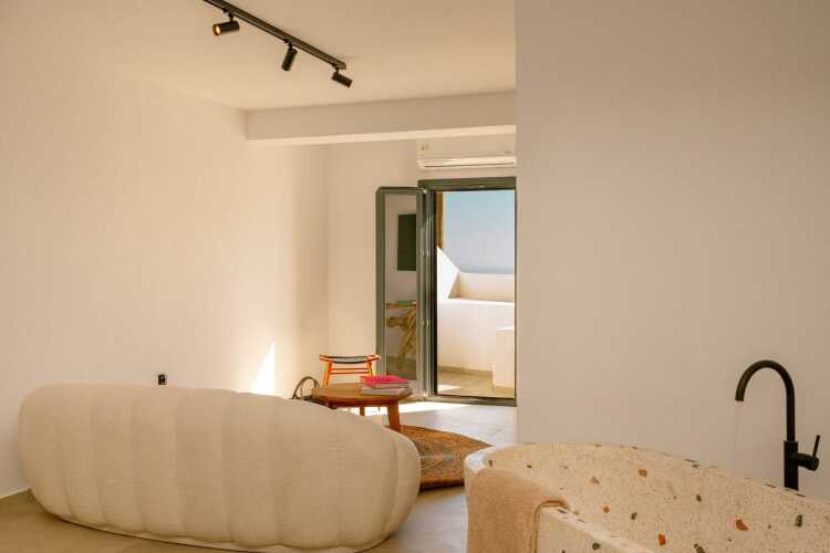 Gazelle Living - Santorini