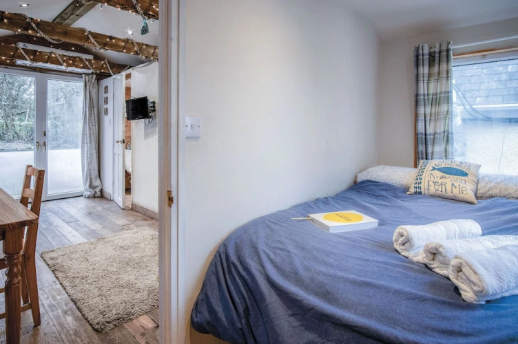 The Lodge - 1 Bedroom - Freshwest Beach Retreat - Pembrokeshire