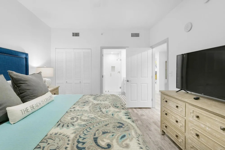 Aqua Resort 1705 - Panama City Beach, FL