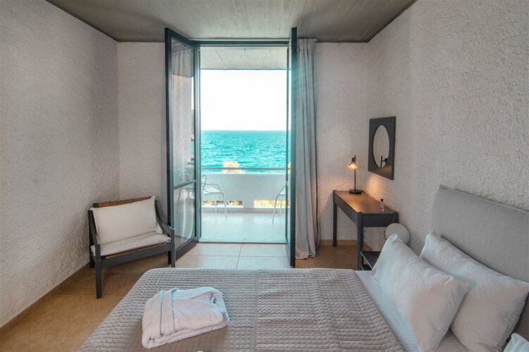 Apollo Hotel - Эгина