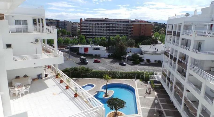 Different Royal - Salou