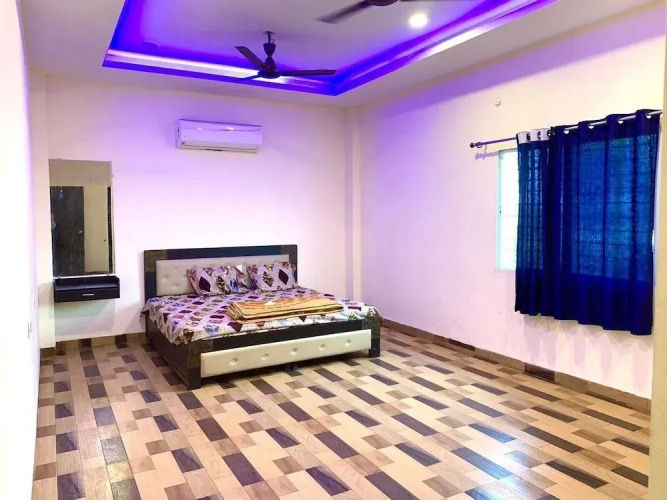 Rv Pool Resort - Indore