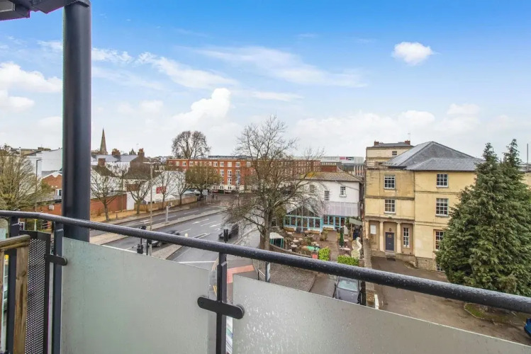 Central 1 Bd In The Heart Of Cheltenham - Cheltenham
