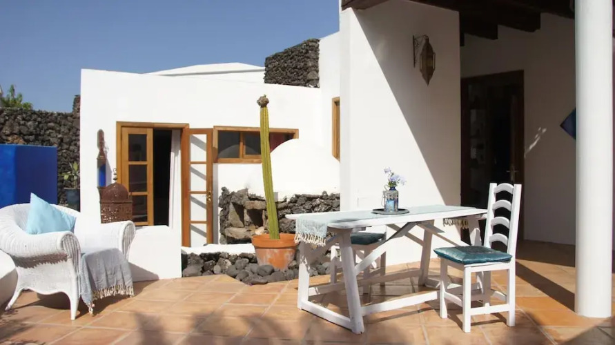 Stylish House In A Real Finca With Private Garden - Lanzarote
