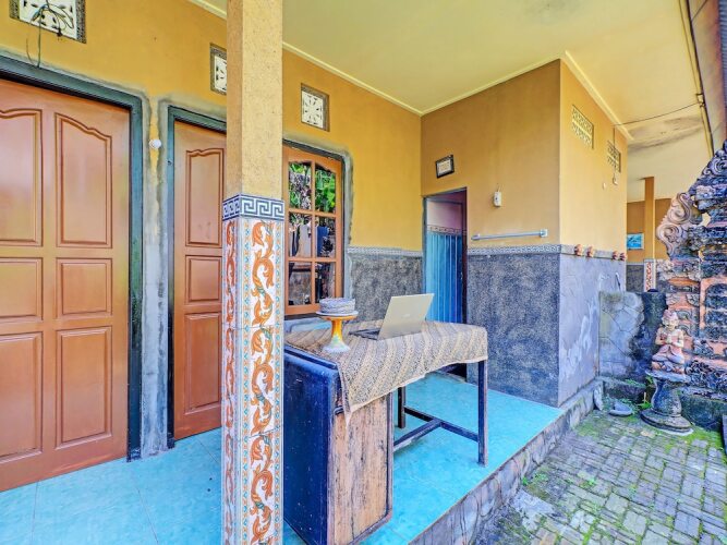 Spot On 92399 Hotel Sekar Jagat Near Pantai Baluk Rening - Negara