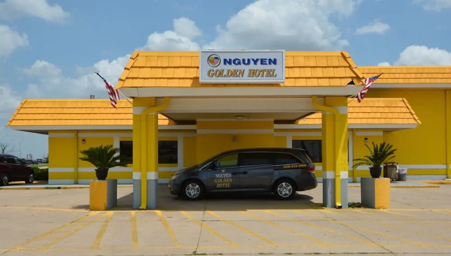 Golden Hotel And Conference Centre - Wichita, KS