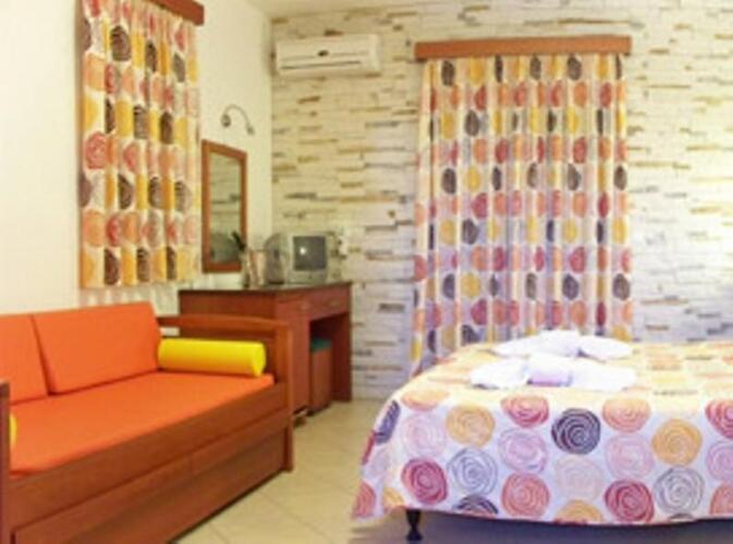 Plaka Hotel Ii - Naxos, Greece