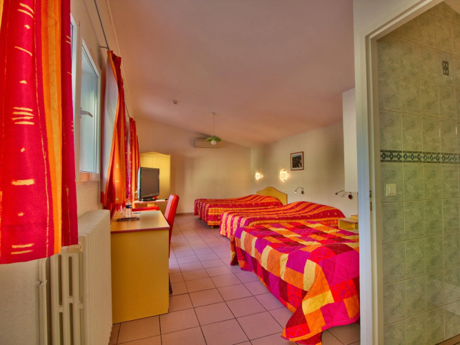 Logis Chalet Du Mont Roland - Dole