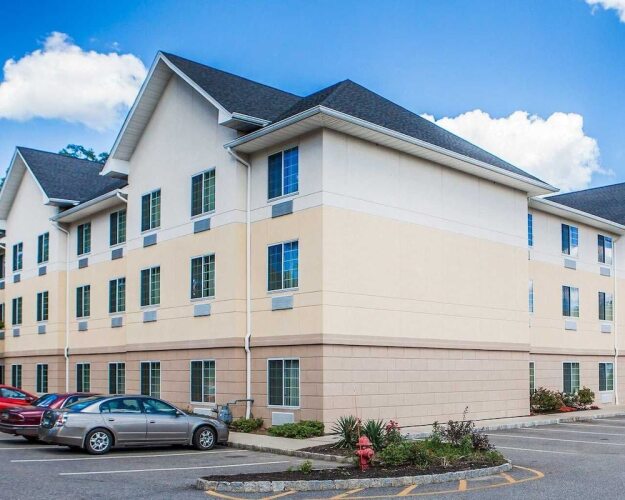 Tapa Hotel - Mahwah