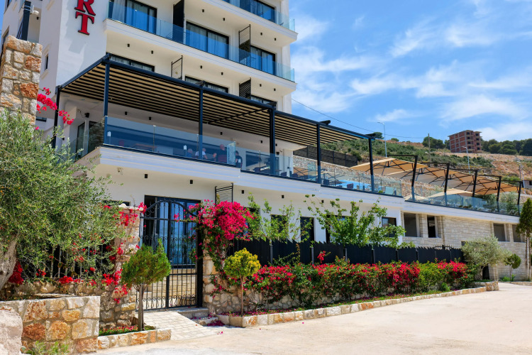 Art Hotel - Sarandë