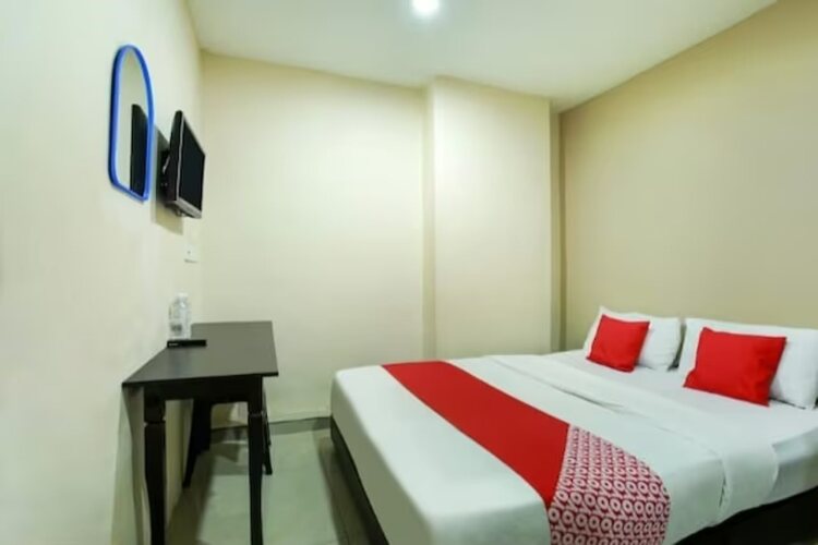 Oyo 43933 Ferringhi Stay Iinn - Tanjung Bungah