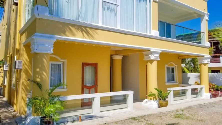 Crystal Shore Beach Resort Powered By Cocotel - Bataan