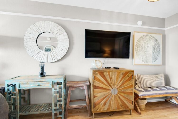 Islander Beach Resort 305 - Fort Walton Beach, FL