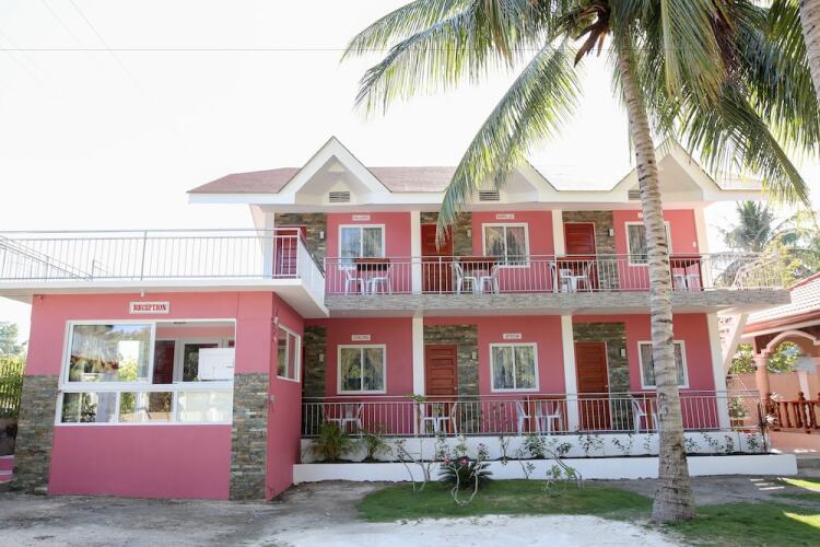 Luzmin Bh - Pink House - Oslob