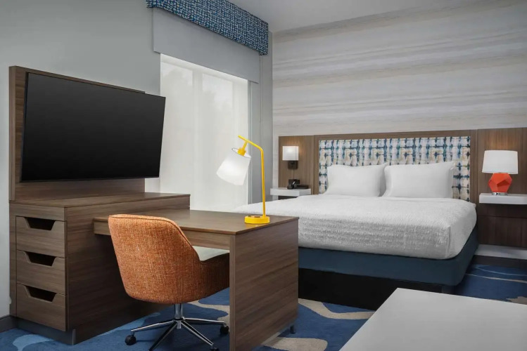 Hampton Inn & Suites Naples South By Hilton - Naples, FL
