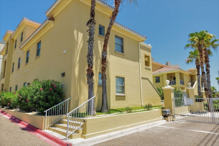 Las Verandas By Padre Getaways - Port Isabel, TX