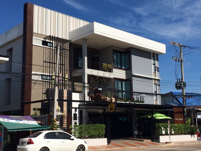 Dino Studio Luxury Homestay - Roi Et