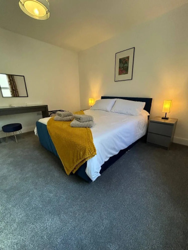 Stunning 2 Bd Apartment In Cheltenham - Cheltenham