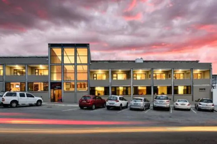 Herms Restaurant & Boutique Hotel - Gqeberha
