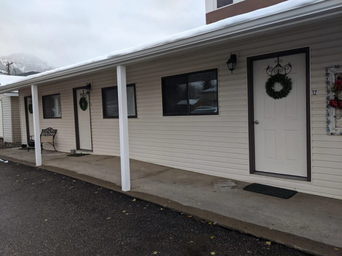 Bar H Motel - Afton, WY
