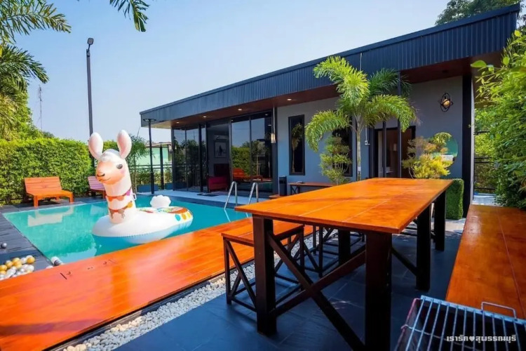 Khongdonat Premium Pool Villa - U Thong