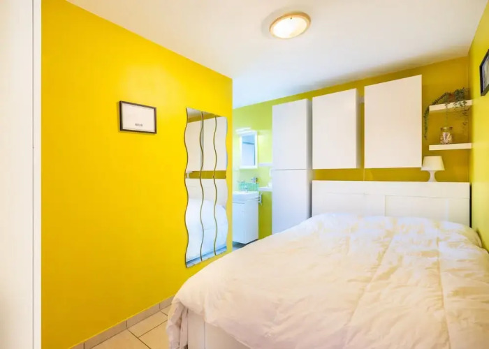 Beautifully Renovated With Top Location - Coxyde