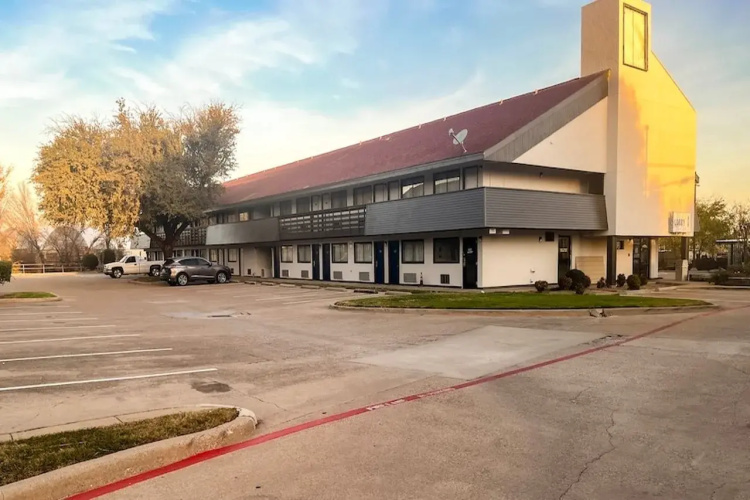 Studio 6 Suites Dallas, Tx – Loop 12 West - Dallas, TX