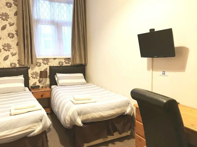 Esk Vale Guest House - Portsmouth