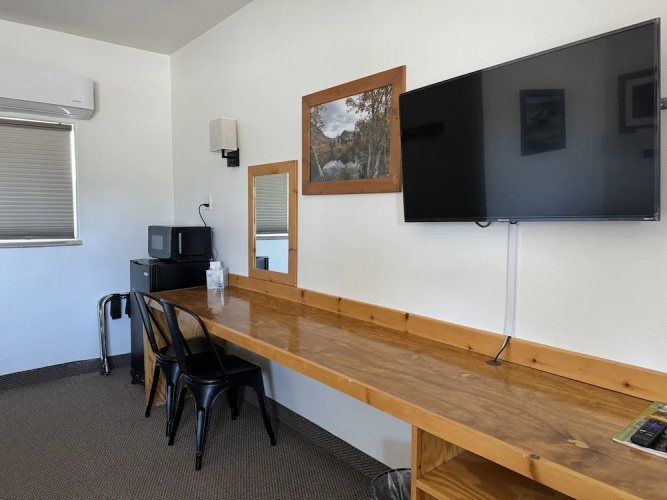 Eastern Sierra Motor Lodge - Death Valley National Park