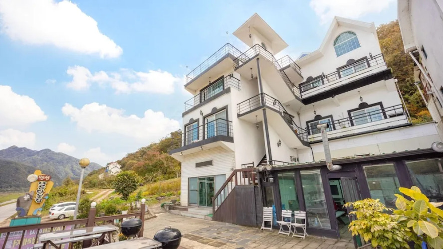 Gangchon Beautiful Pet House Pension - Chuncheon-si