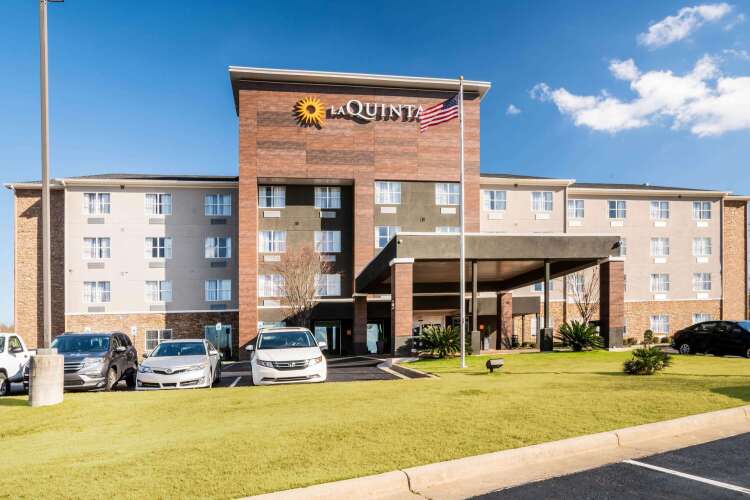 La Quinta Inn & Suites By Wyndham Montgomery - 蒙哥馬利郡