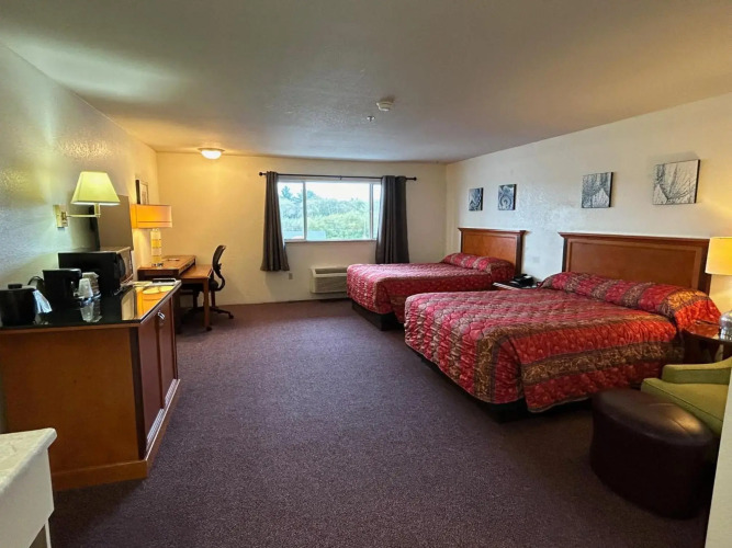 Bayview Inn - Crescent City, CA