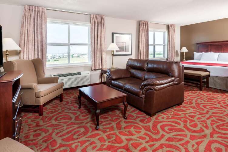 Ramada By Wyndham Sherwood Park - Edmonton