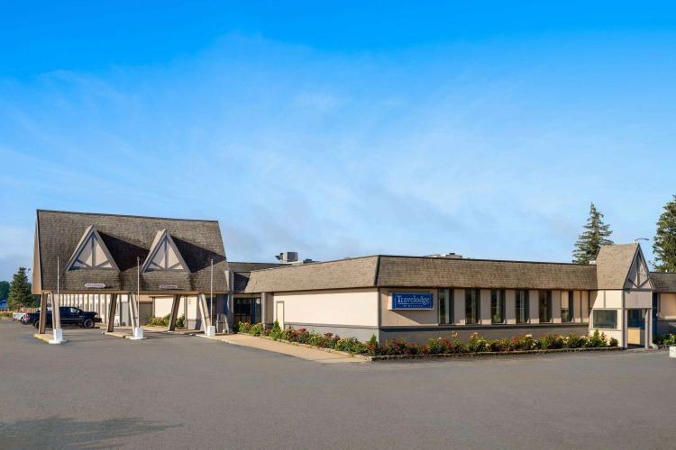 Travelodge By Wyndham Gaylord - Gaylord, MI