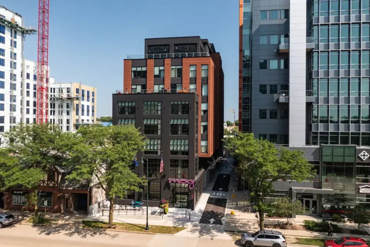 Moxy Madison Downtown - Madison