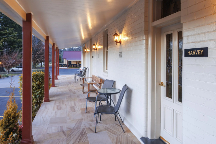 Black Gold Motel - Blue Mountains